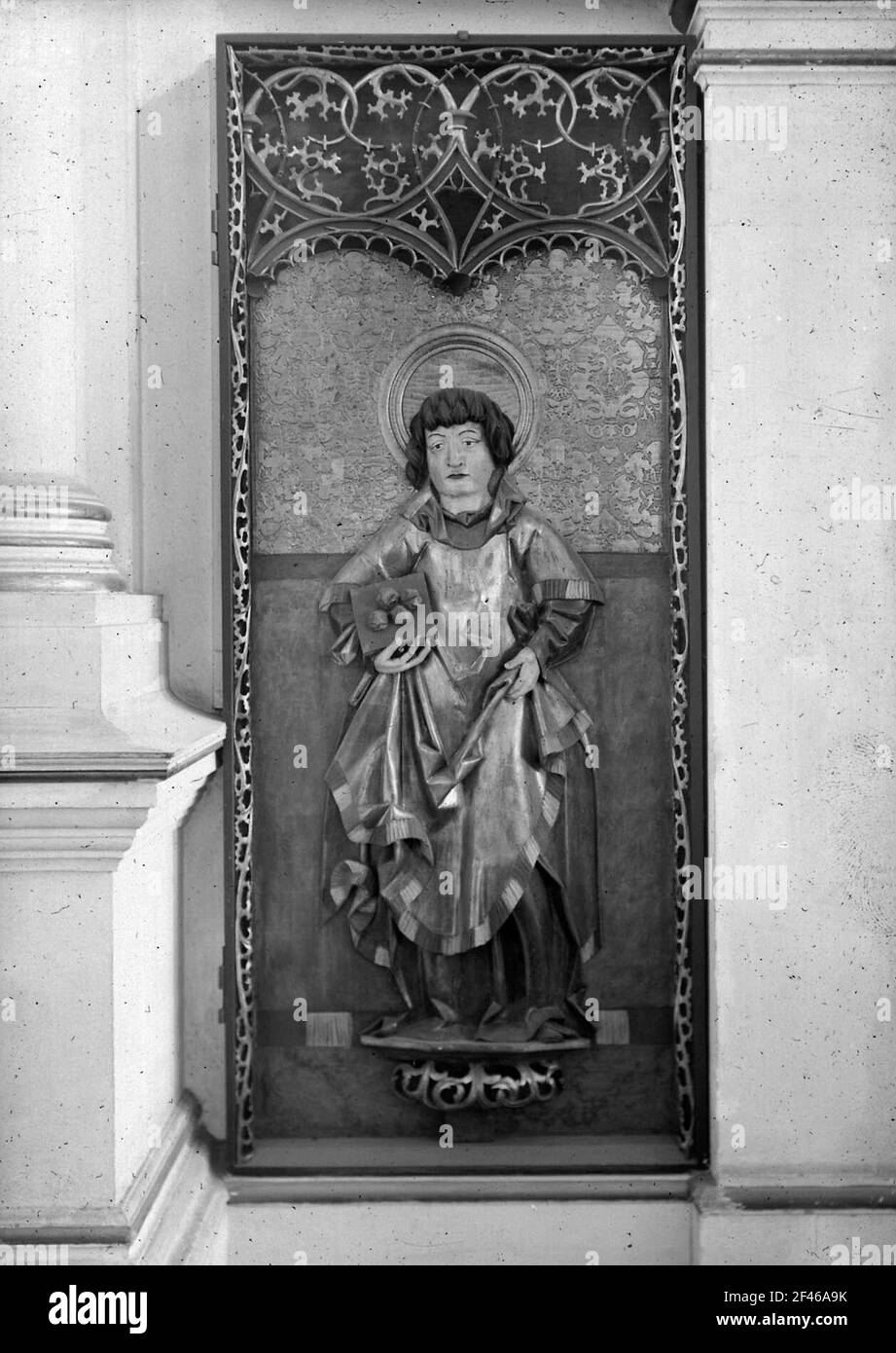 Historical devotional figure Black and White Stock Photos & Images - Alamy