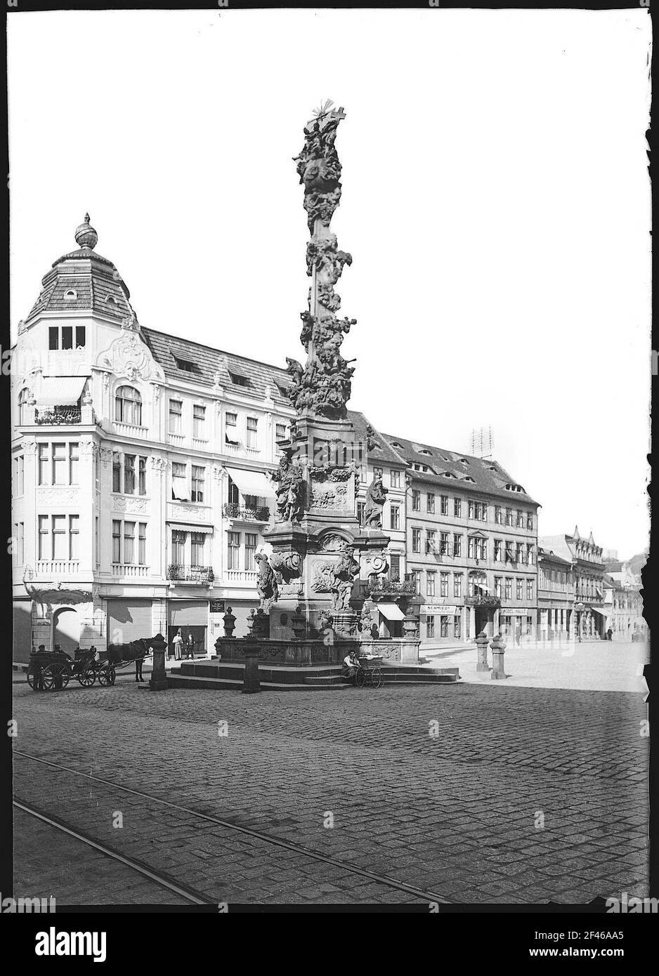 Teplitz. Schlossplatz with Trinity Column Stock Photo - Alamy