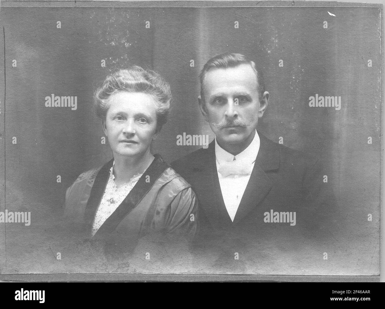 Wedding photograph married couple Black and White Stock Photos & Images ...