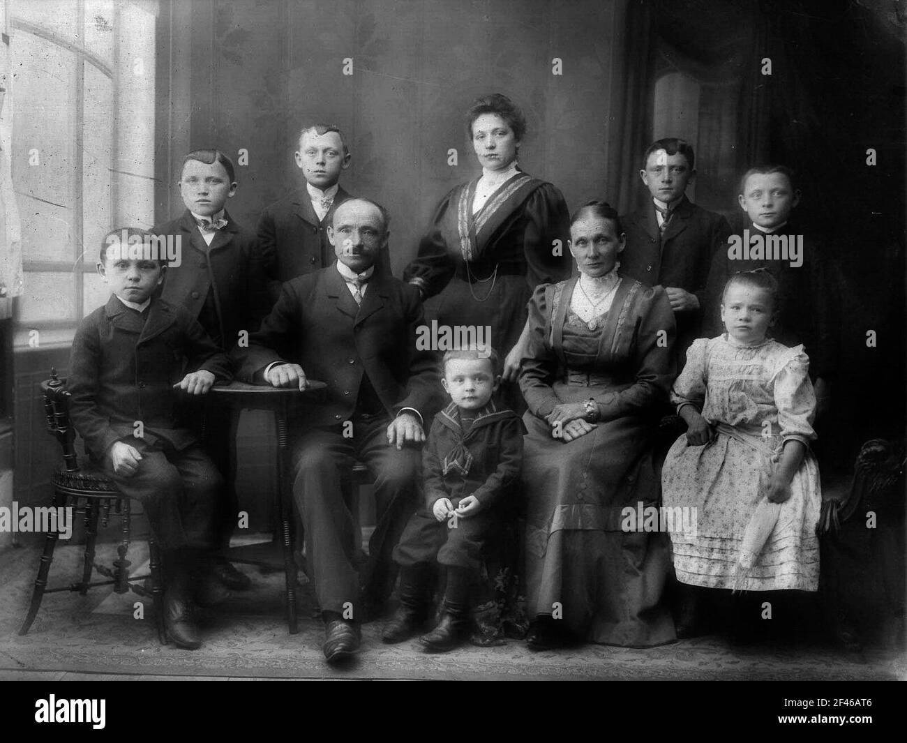 Documented family hi-res stock photography and images - Alamy