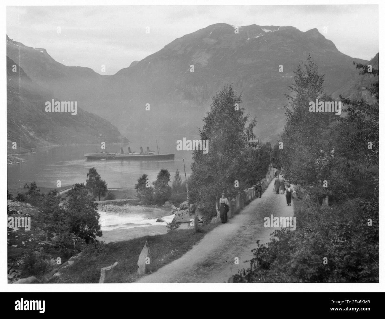 Merok / Norway: View in Geirangerfjord with Victoria Luise and tourists ...
