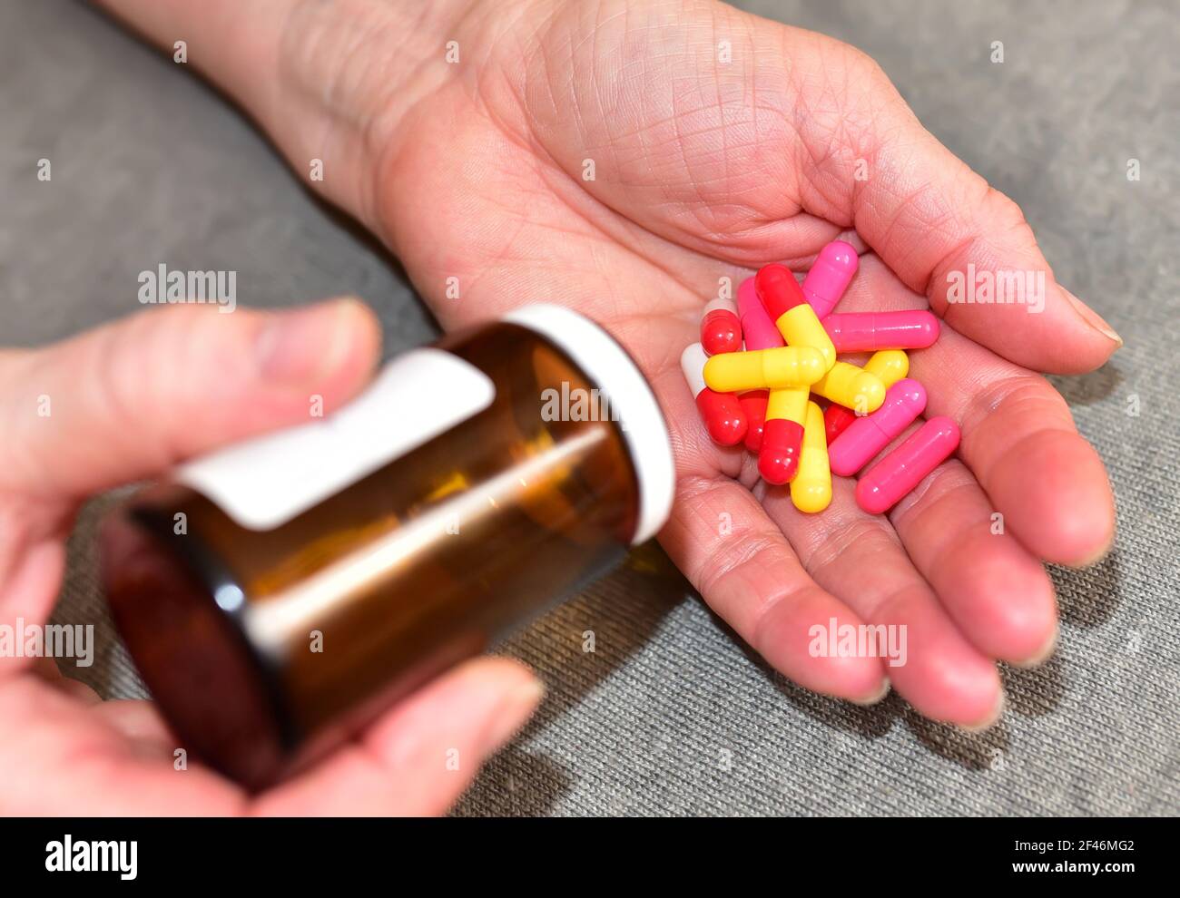 Female viagra tablets hi-res stock photography and images - Alamy