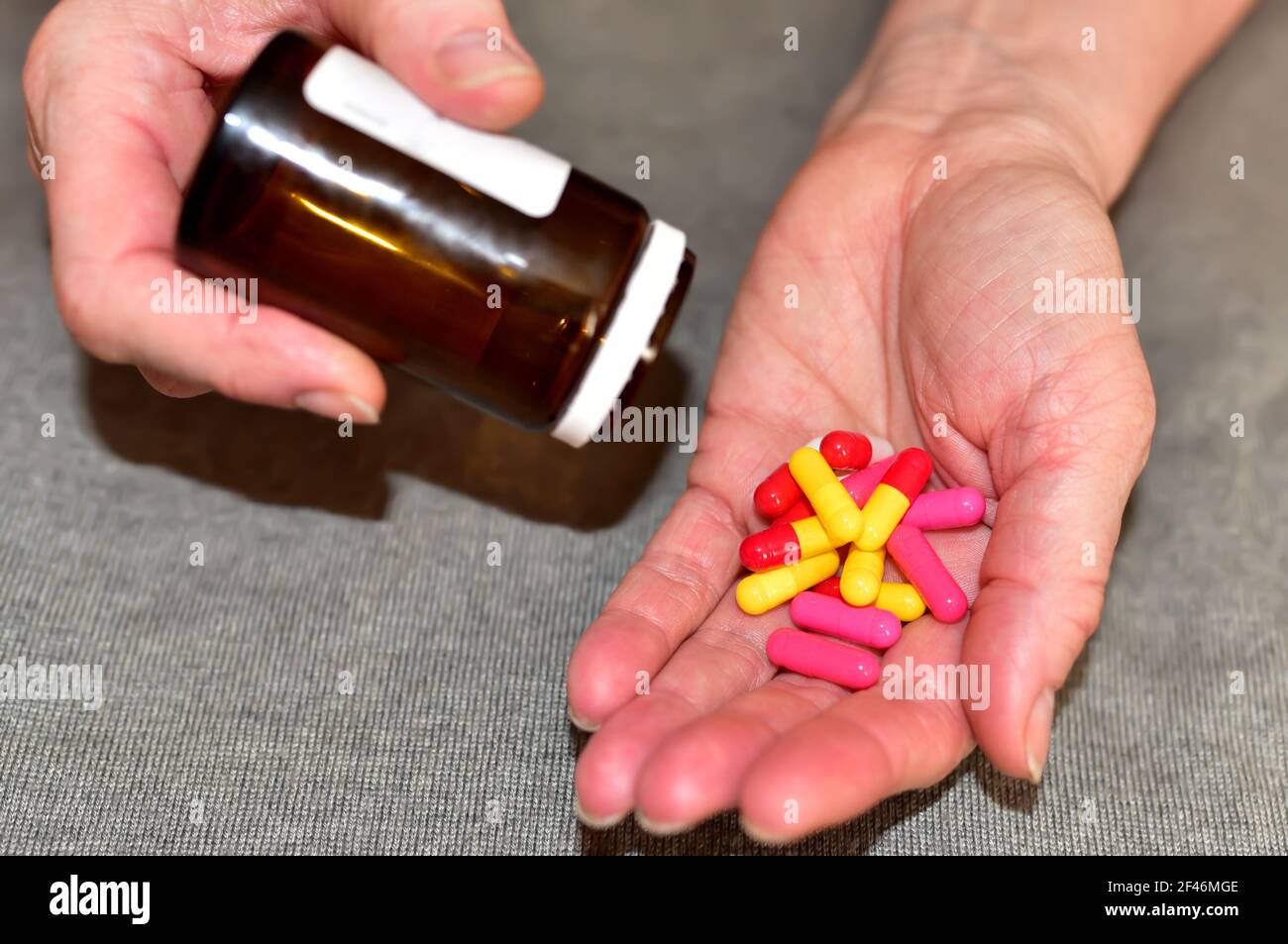 Female viagra tablets hi-res stock photography and images - Alamy