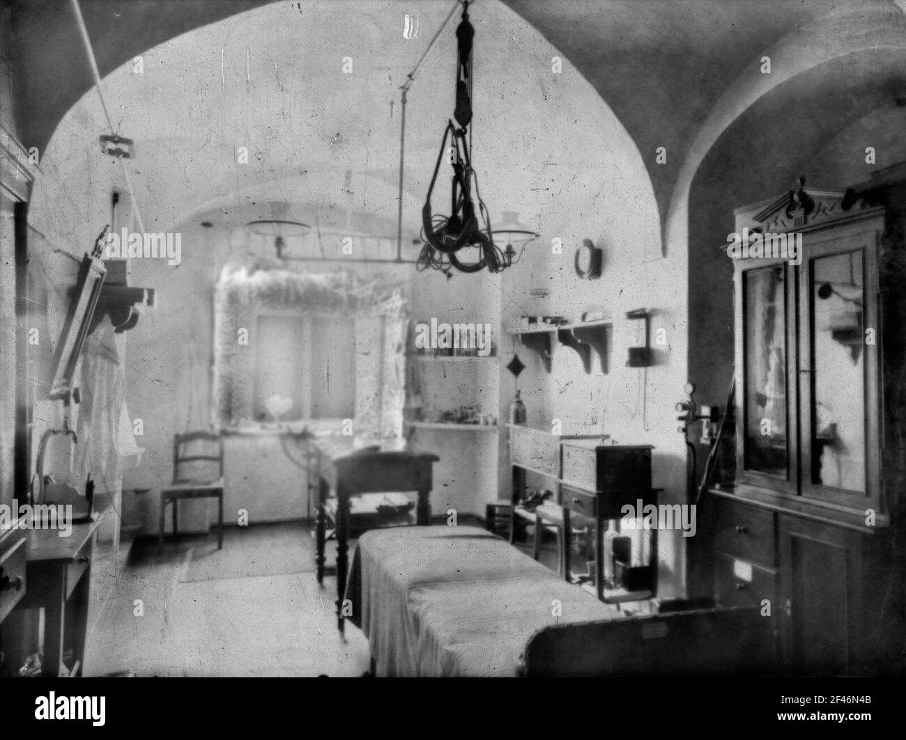 Doctors office patient Black and White Stock Photos & Images - Alamy