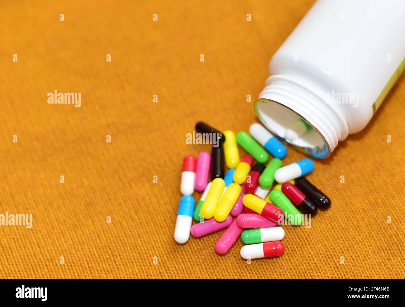 Female viagra tablets hi-res stock photography and images - Alamy