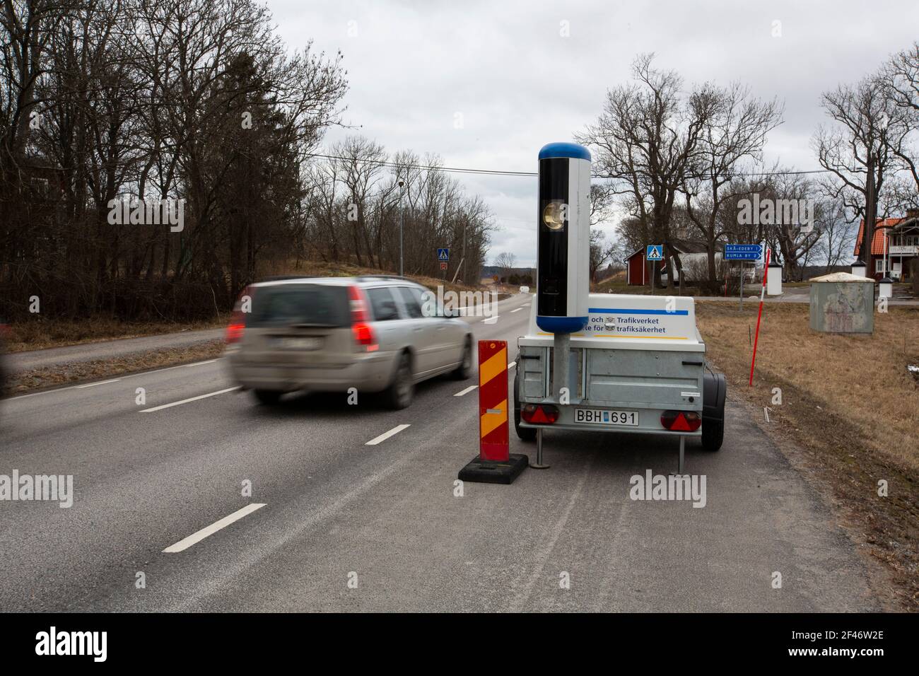 Mobile police speed camera hi-res stock photography and images - Alamy