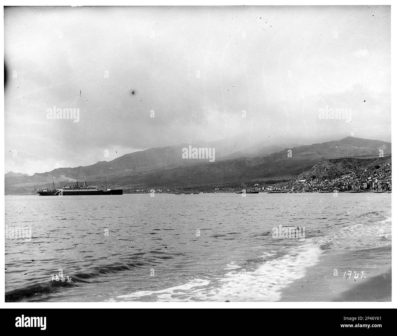 Luxury steamers hi-res stock photography and images - Alamy