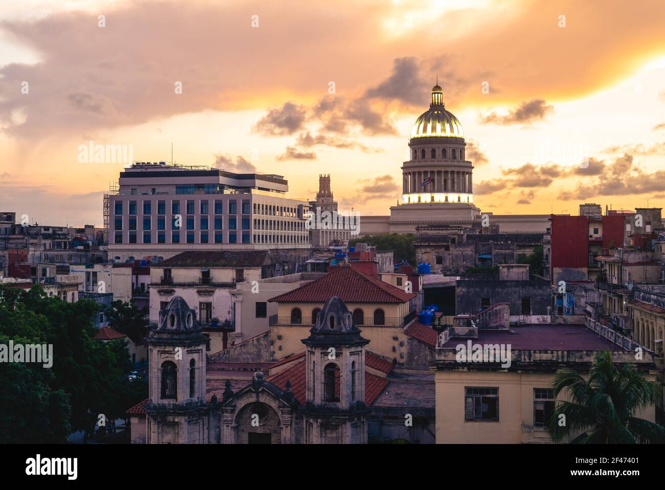 skyline of Havana, or Habana, the capital of Cuba, at dusk Stock Photo ...