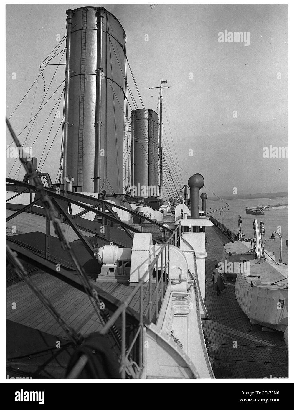 Boats luxury Cut Out Stock Images & Pictures - Alamy