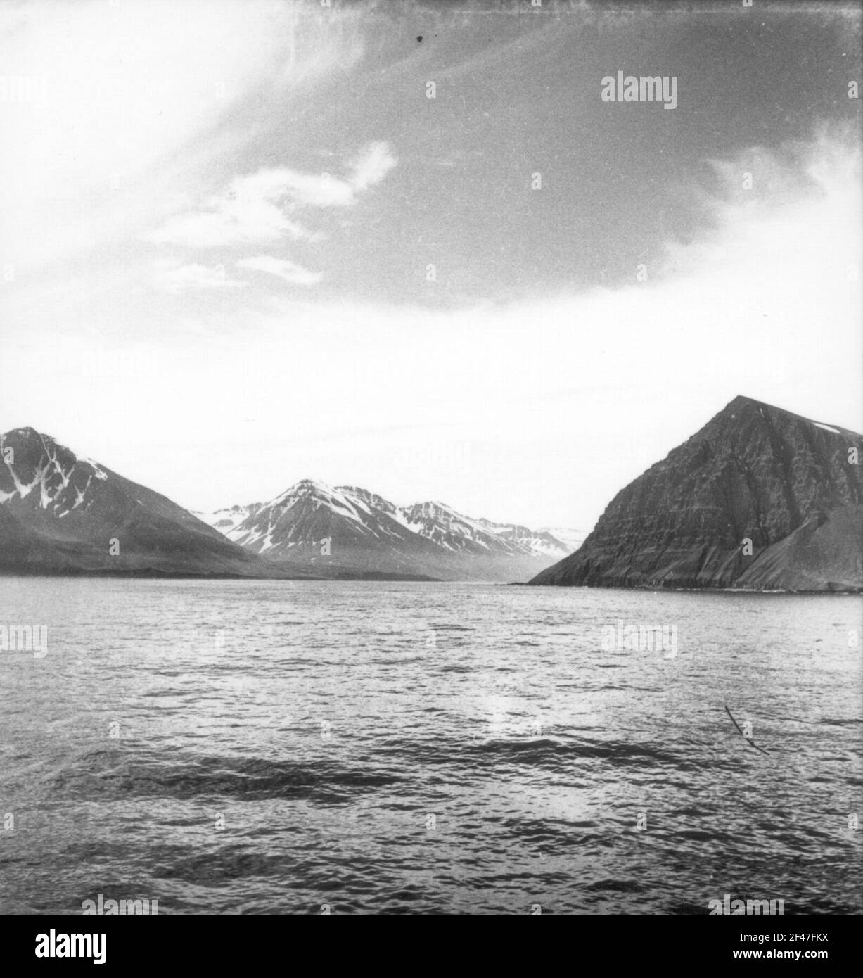 Travel photos Norway. Coastline after passing the driving ice limit ...