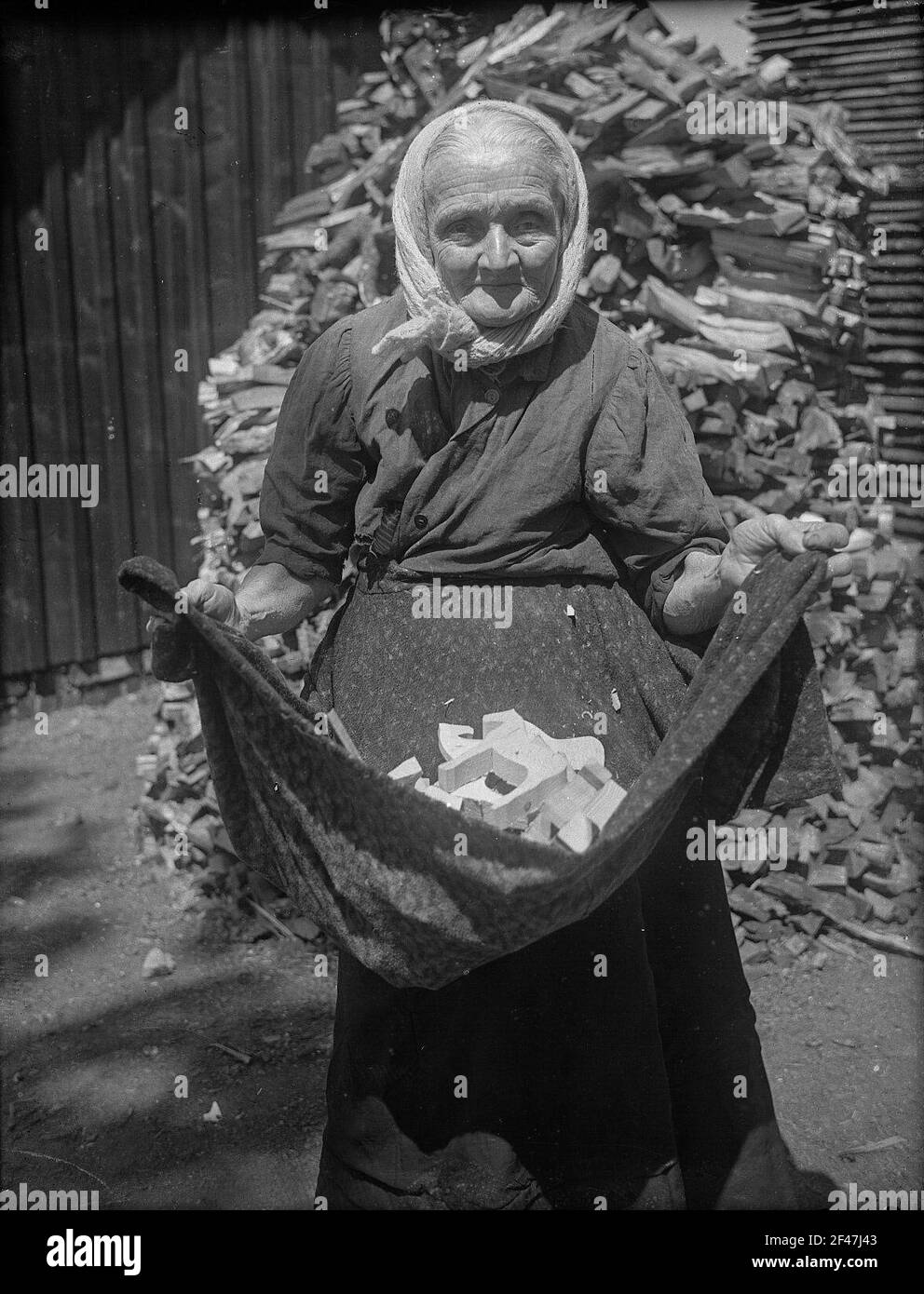 Old toys worker Stock Photo - Alamy