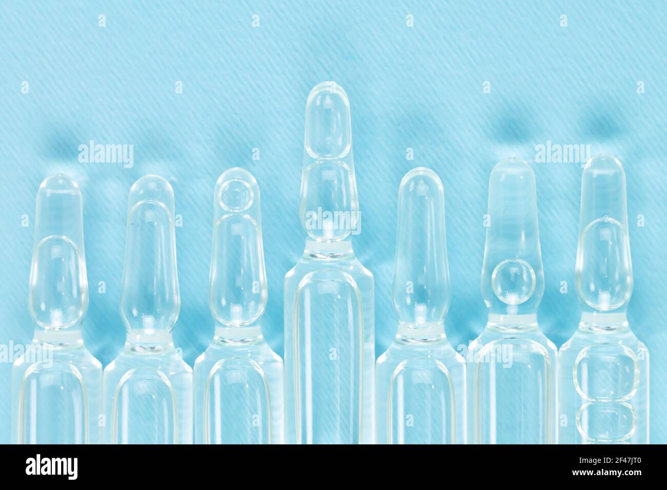 Medicine vials top view hi-res stock photography and images - Alamy