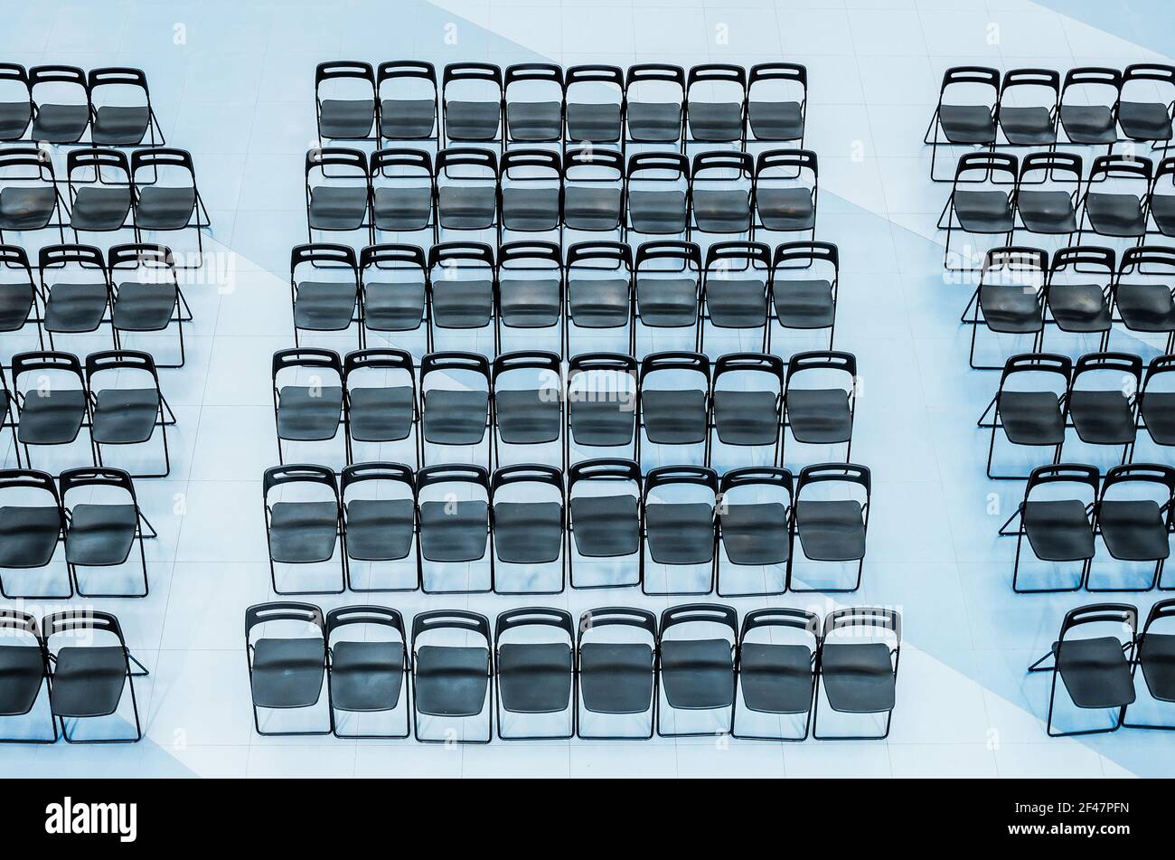 Couple in chairs back view hi-res stock photography and images - Alamy