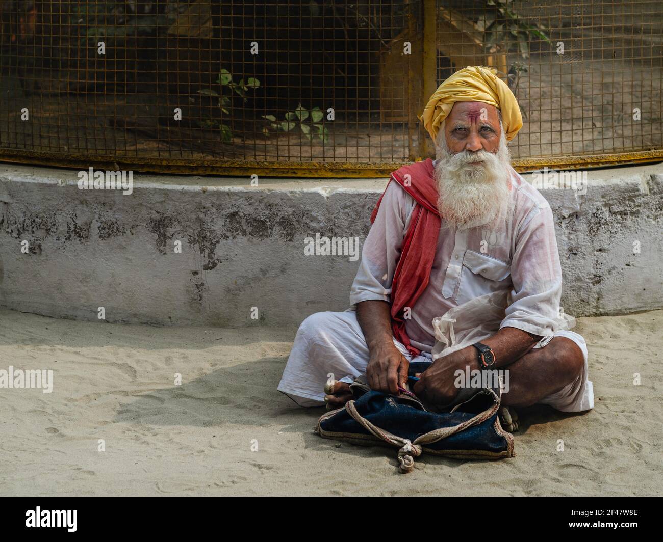 Indian mark on forehead hi-res stock photography and images - Alamy