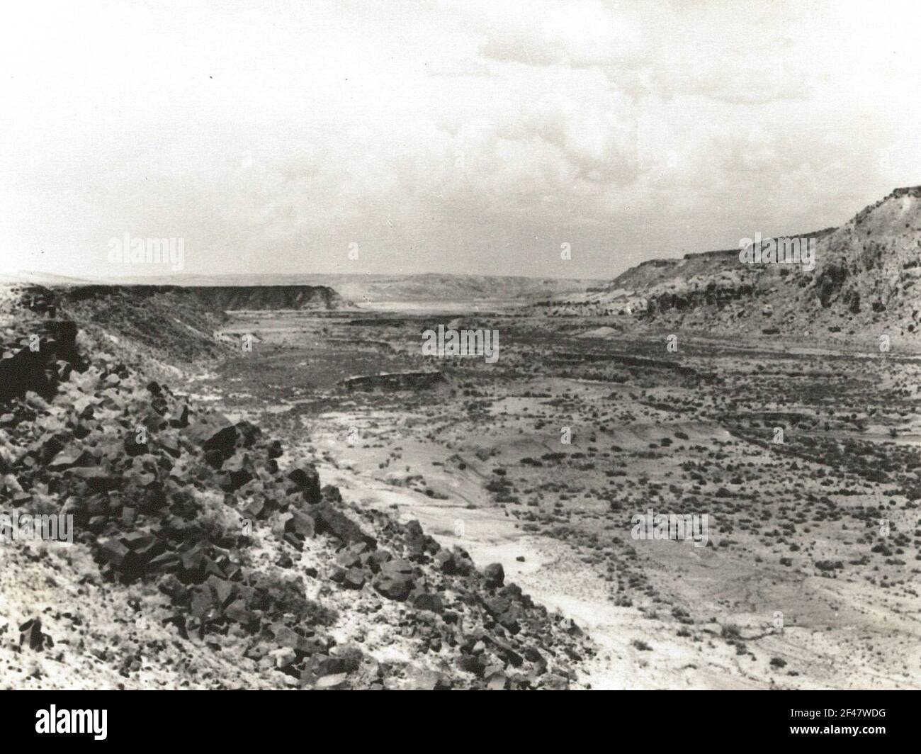 New Mexico. Flow terraces in the valley of the Upper Rio Grande Del ...