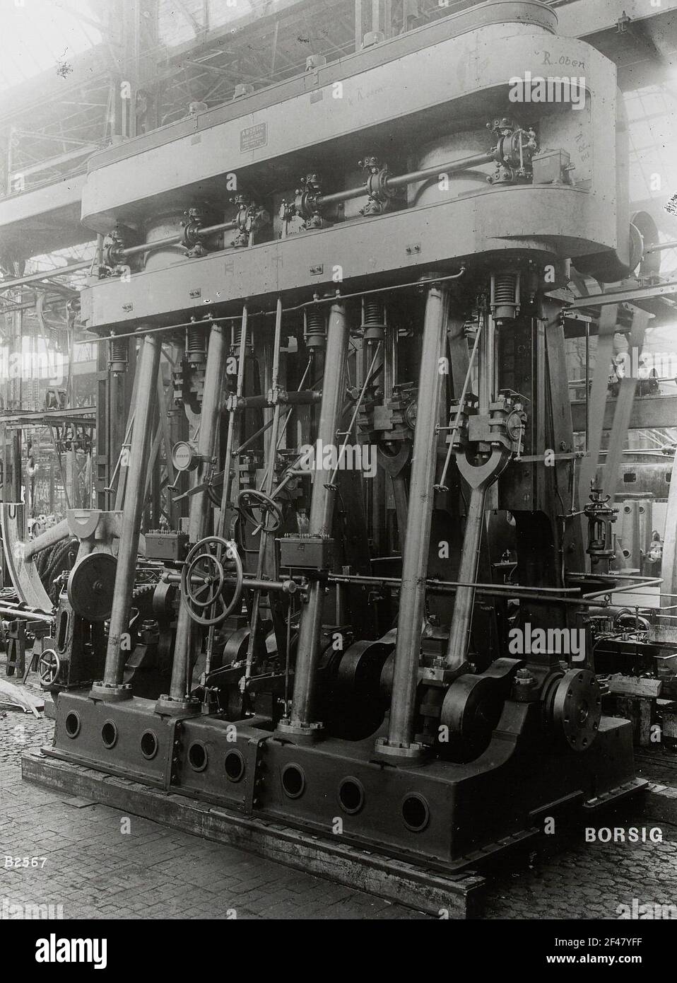 Standing steam engine (ship electric machine? Steam engine for driving ...