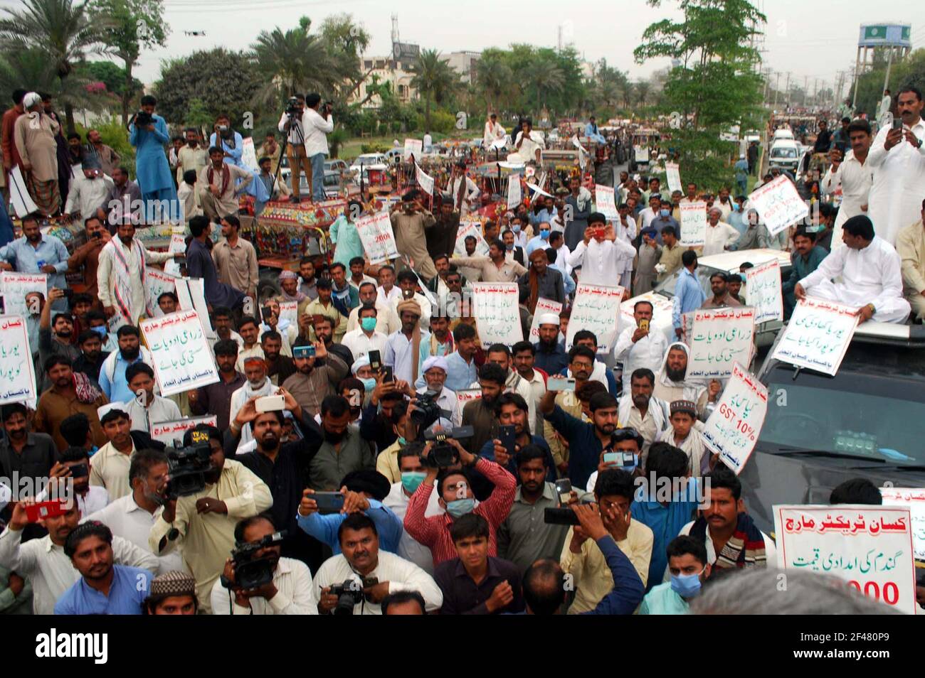 Pakistan. March 19, 2021: Members of Pakistan Kissan Ittehad are ...