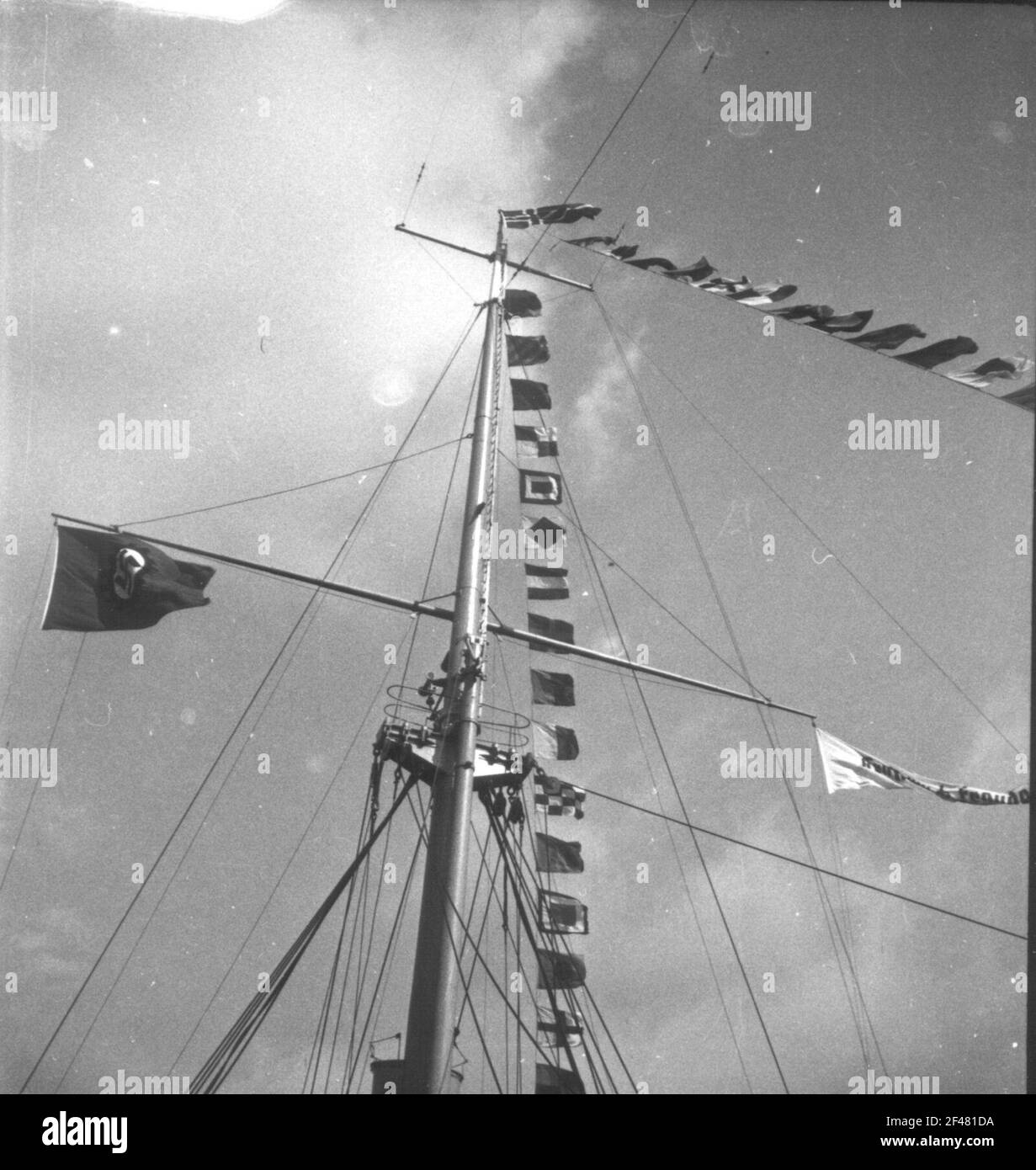 1930s nazi flag hi-res stock photography and images - Alamy