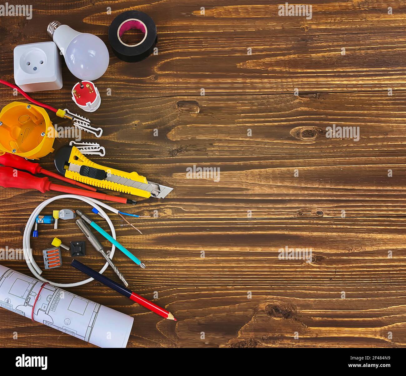 Builder handyman with construction tools Stock Photo - Alamy