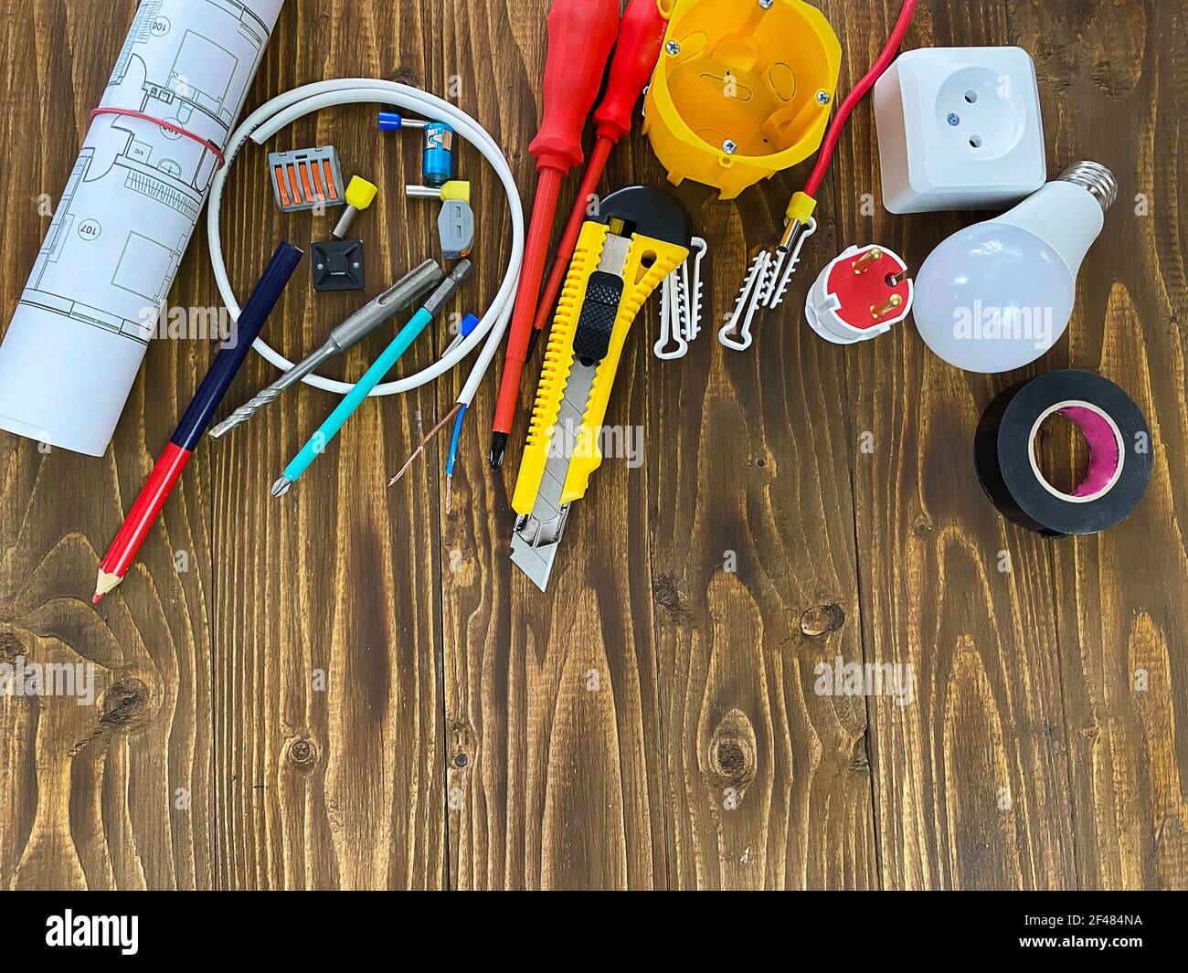 Builder handyman with construction tools Stock Photo - Alamy