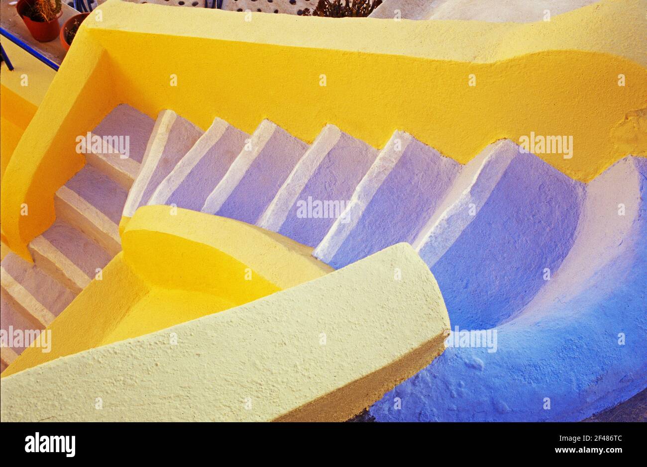 Whitewashed staircases greek islands hi-res stock photography and ...