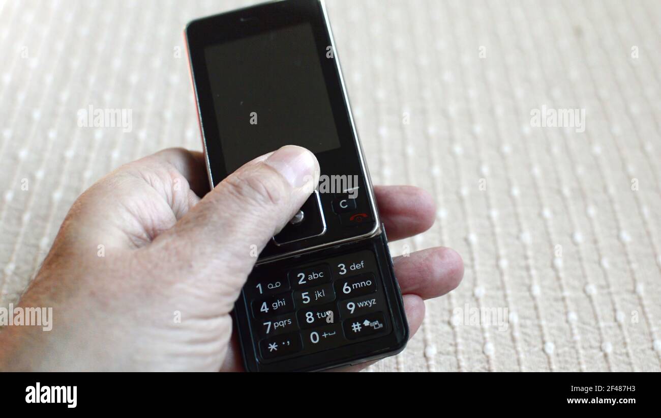 opening of nostalgic old cell phone Stock Photo - Alamy