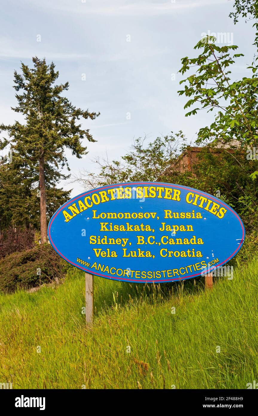 Sister cities sign in hi-res stock photography and images - Alamy