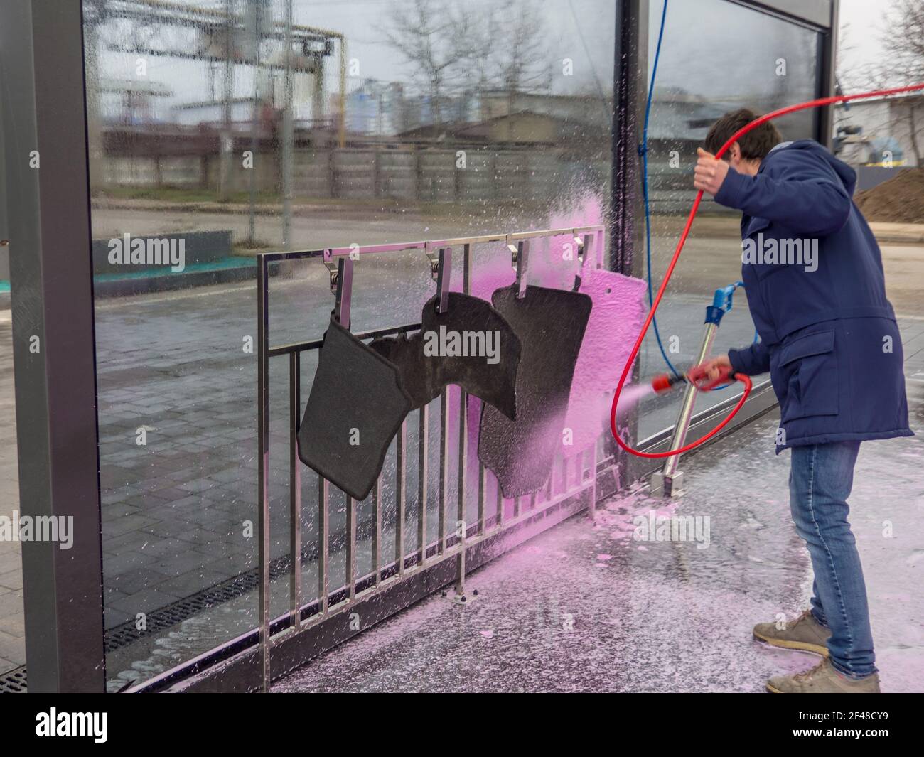Foam industry hi-res stock photography and images - Alamy