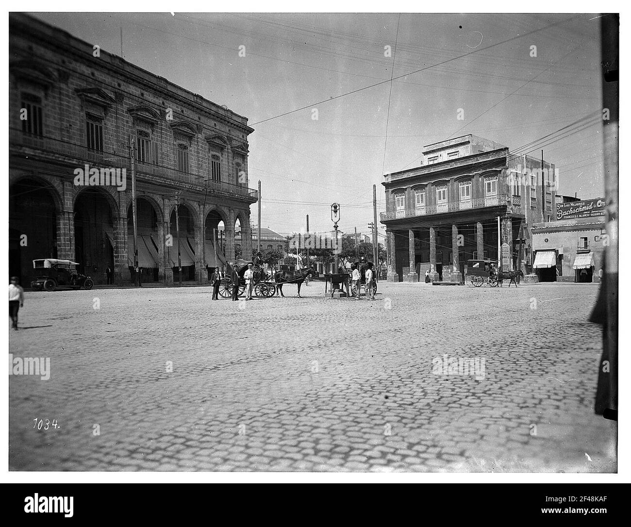Colonial urban architecture Cut Out Stock Images & Pictures - Alamy