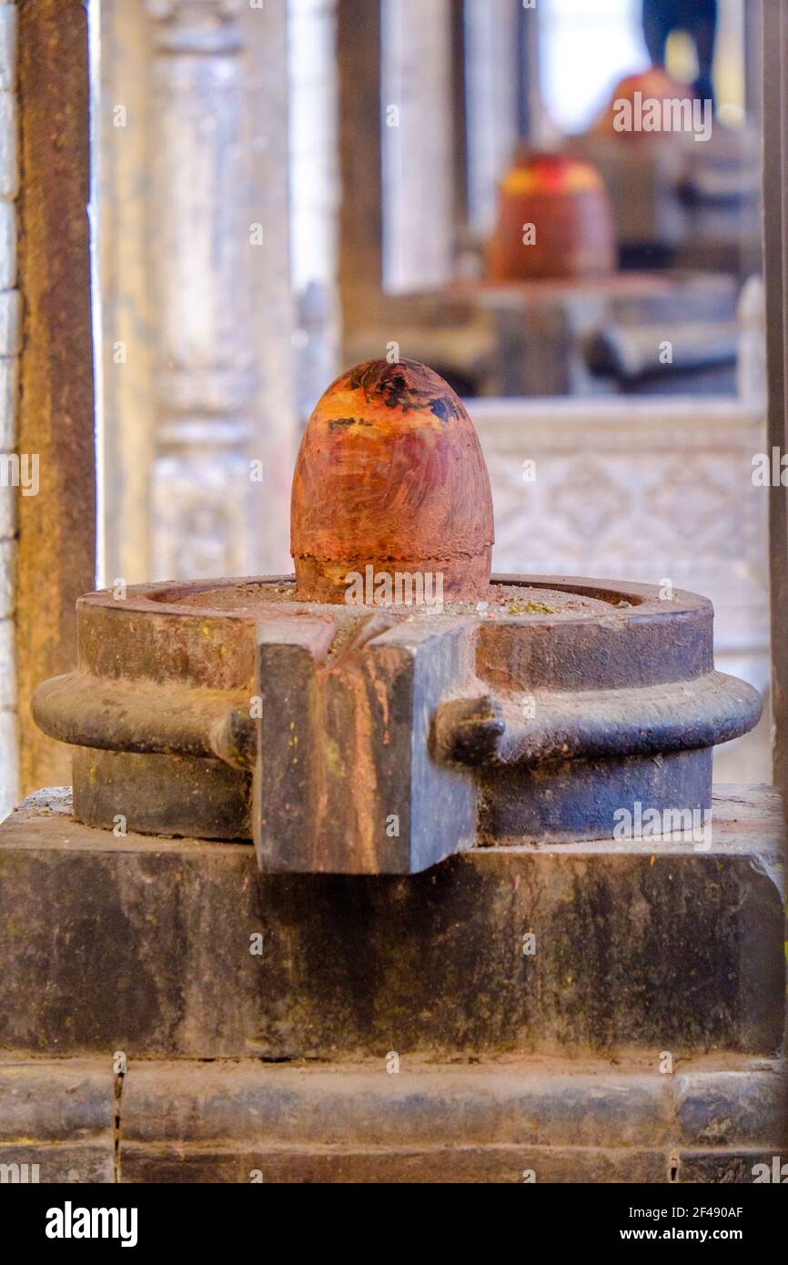 Lingam hi-res stock photography and images - Alamy