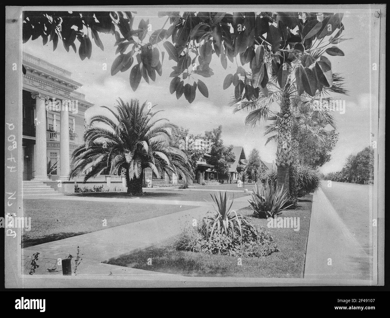 Southern. A Residence Street in Southern California Stock Photo - Alamy