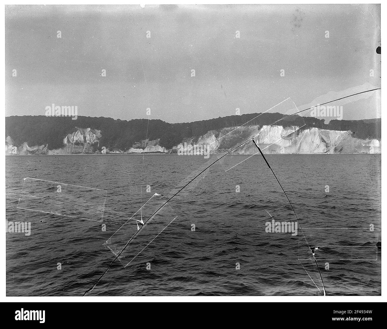 Sea water on rocky Cut Out Stock Images & Pictures - Alamy