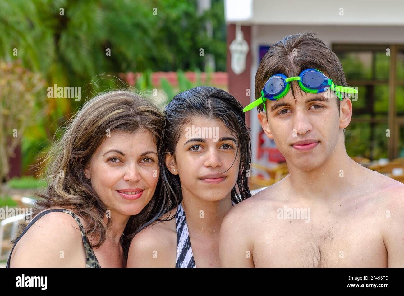 Portraits of Cuban family in La Granjita, Santa Clara, Cuba Stock Photo ...