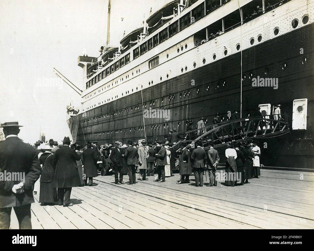 Imperator ship hi-res stock photography and images - Alamy