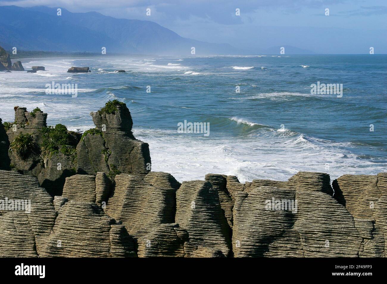 Rock Formation over the Tasman Sea Stock Photo - Alamy