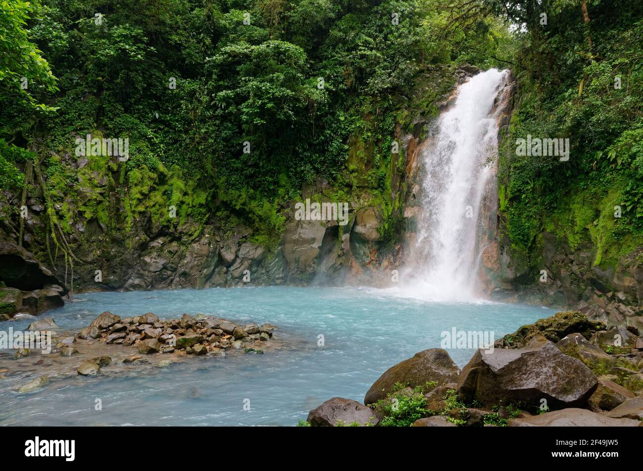 Tenorio River waterfall (Costa Rica Stock Photo - Alamy