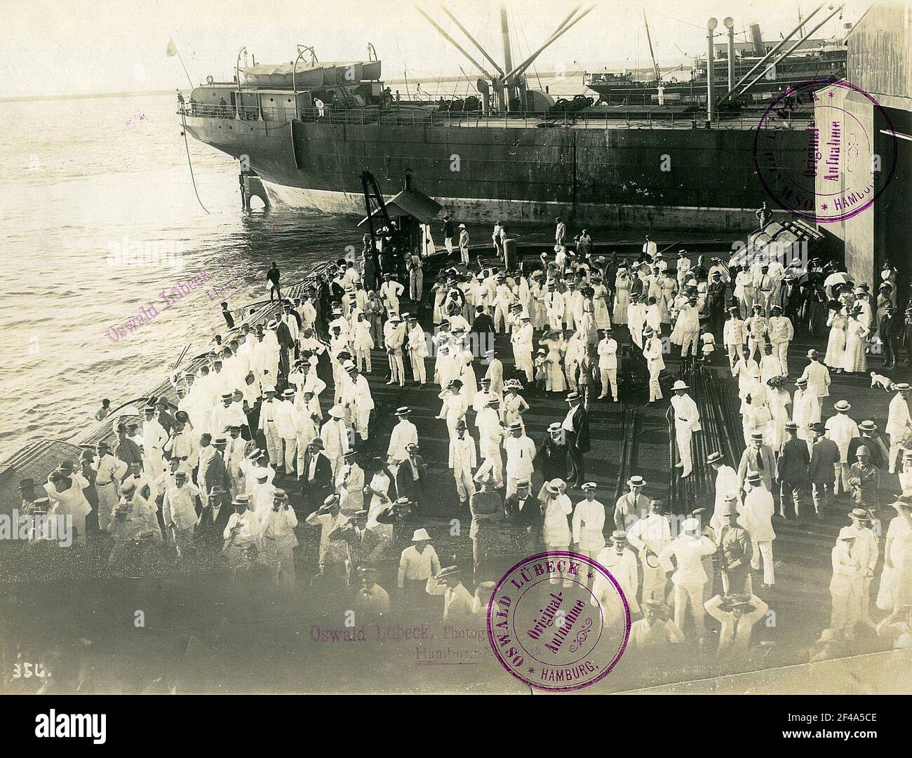 Manila (Philippines), harbor. View from Hapag's in-run cruise ship on ...