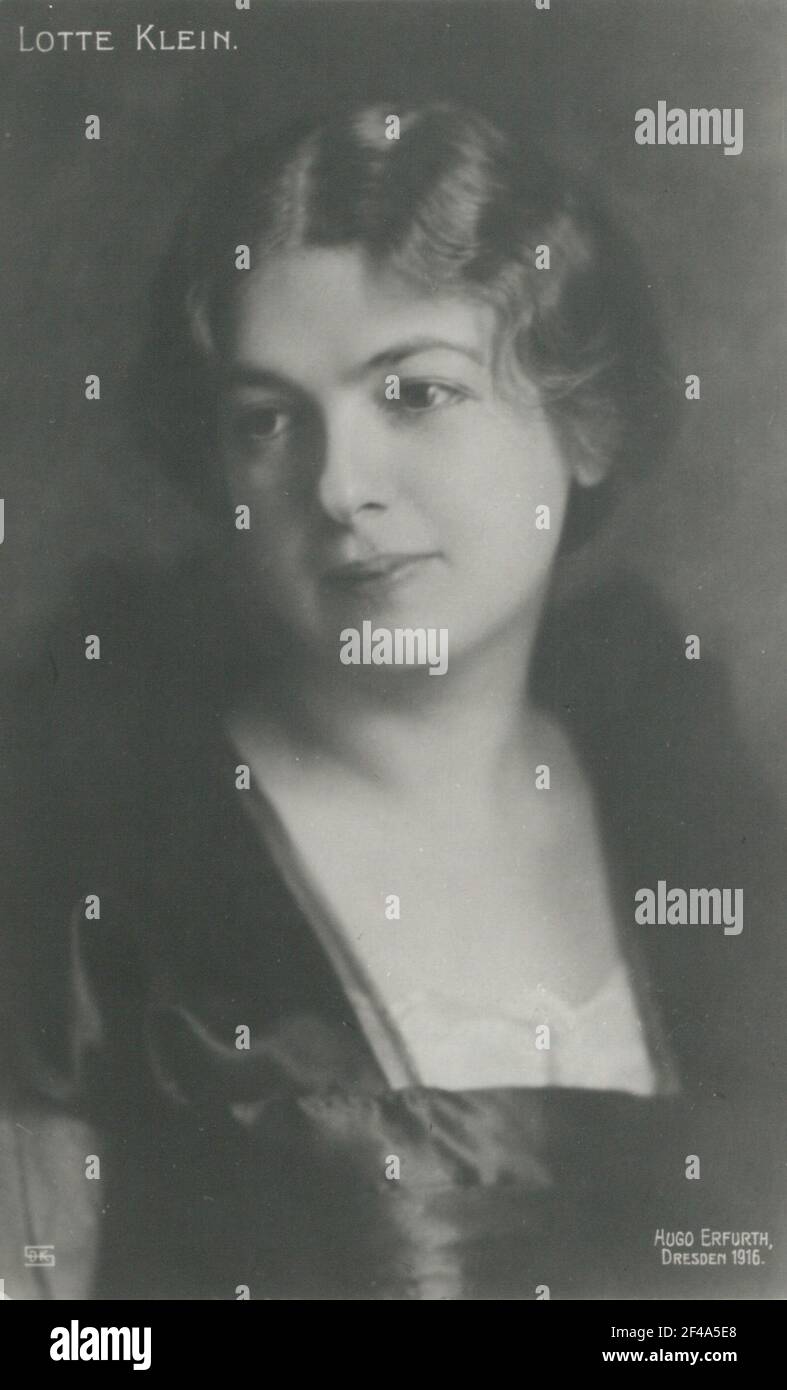 Portrait of lotte hi-res stock photography and images - Alamy
