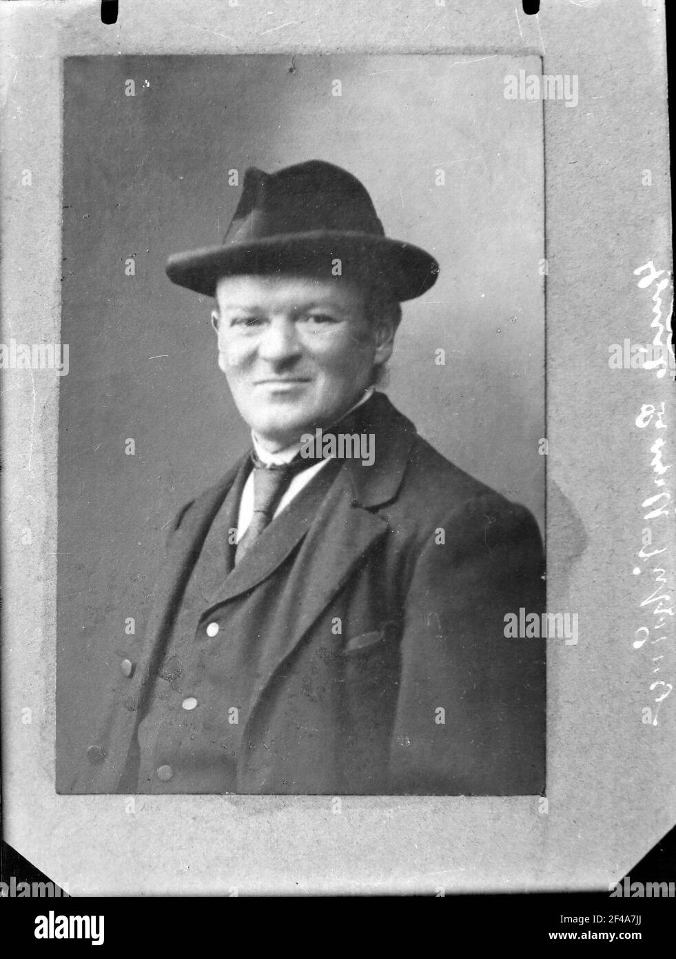 Portrait individual Black and White Stock Photos & Images - Alamy