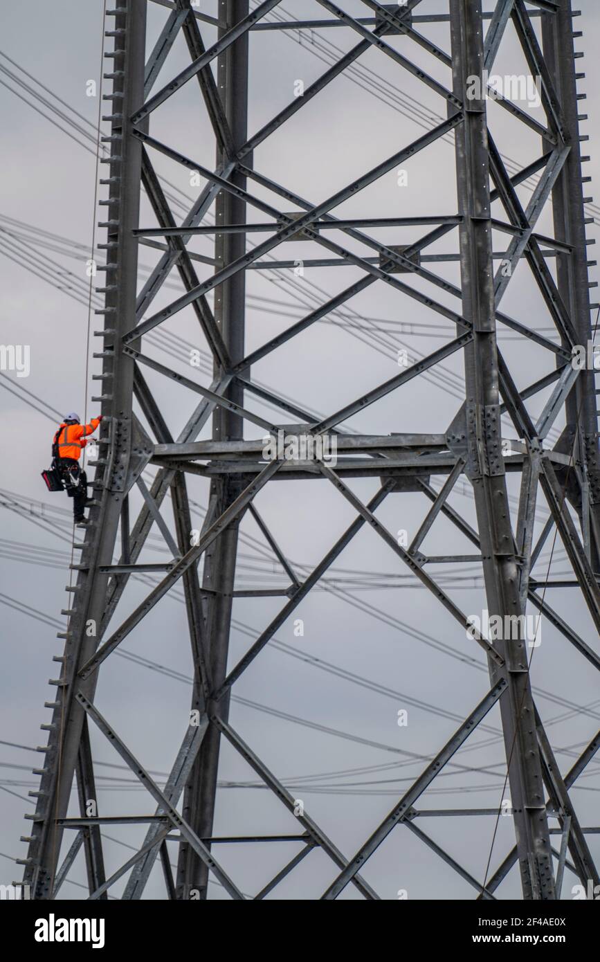 Installation of a high-voltage pylon, construction of a new ...