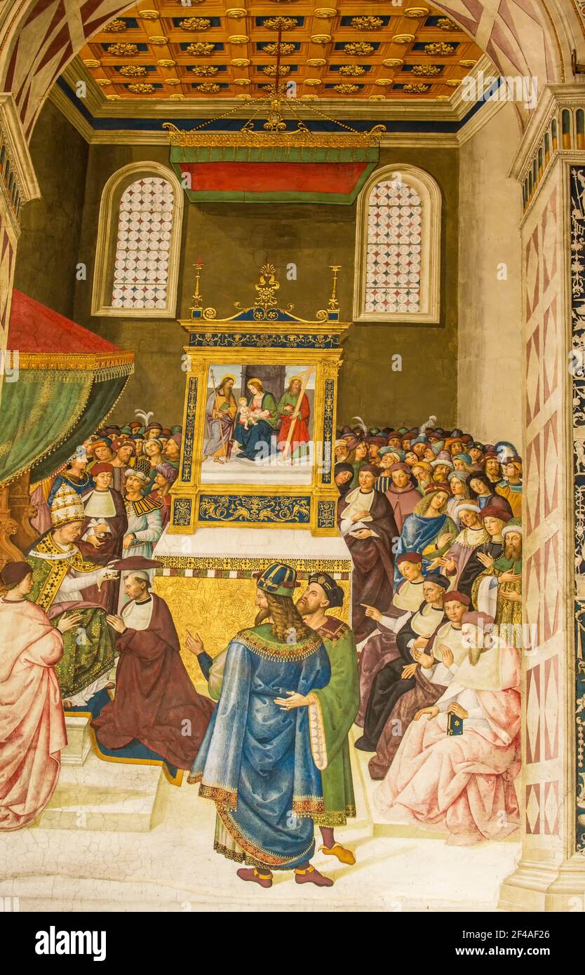 Siena, Italy. The Coronation of Pope Pius III fresco in the Piccolomini ...