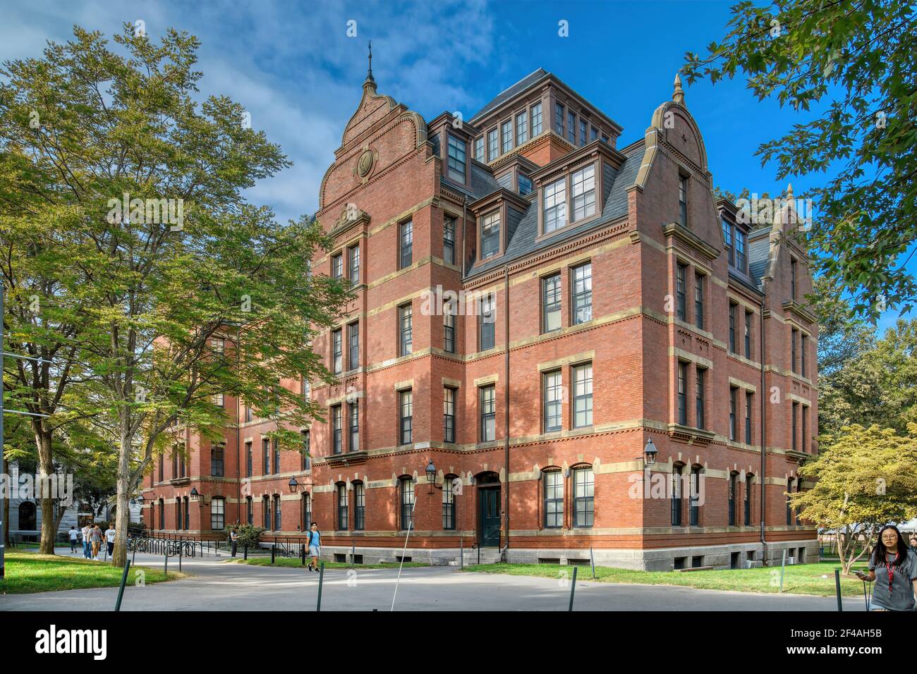 Weld Hall at Harvard Yard Stock Photo - Alamy