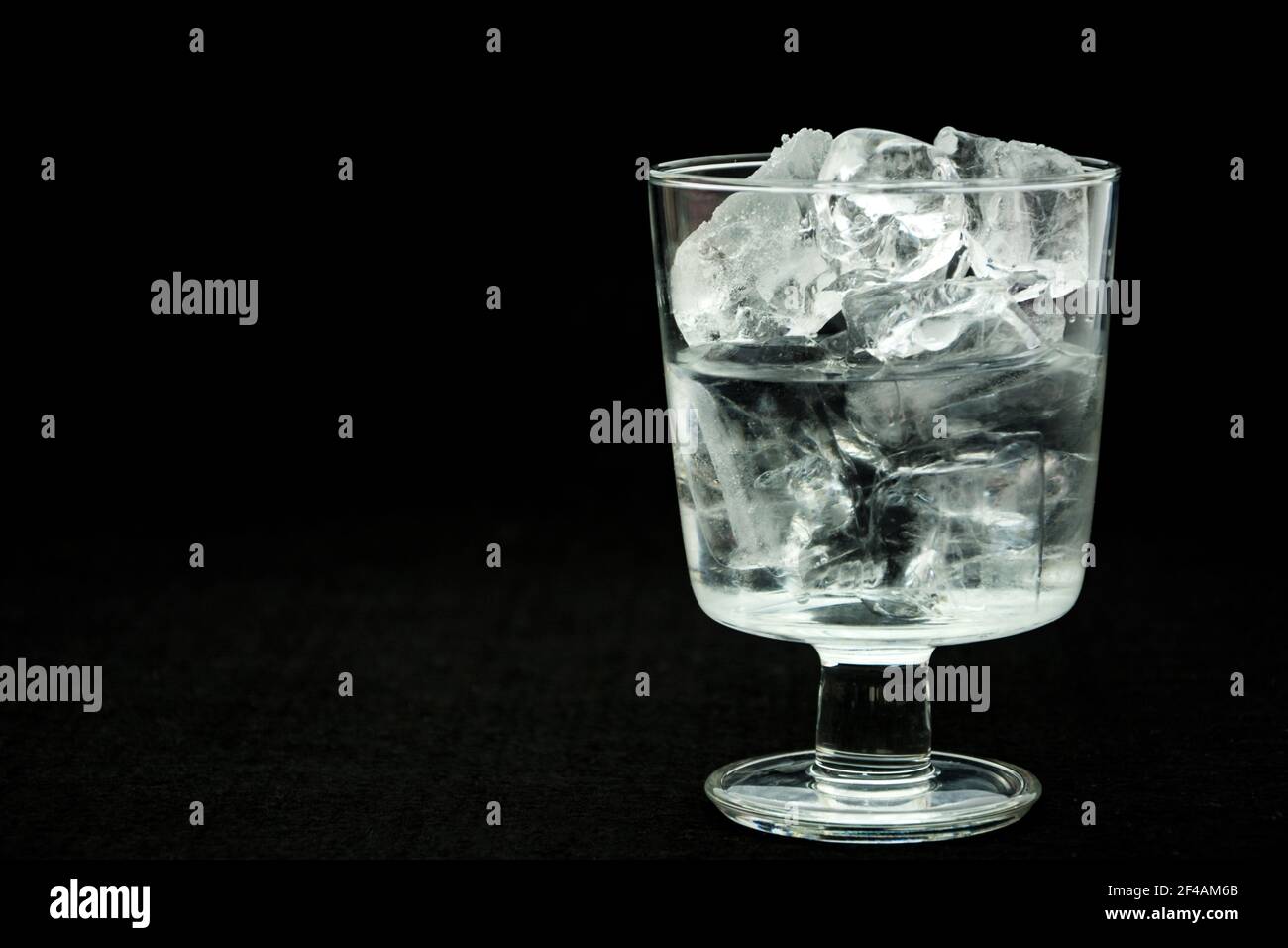Glass filled with water and ice hi-res stock photography and images - Alamy