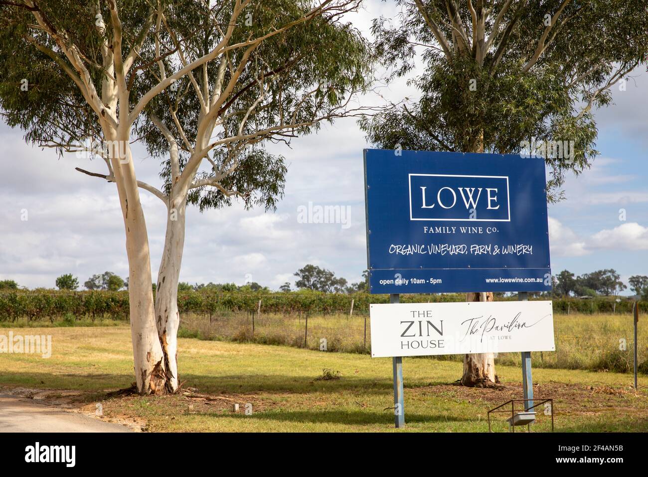 Lowe family wines hi-res stock photography and images - Alamy