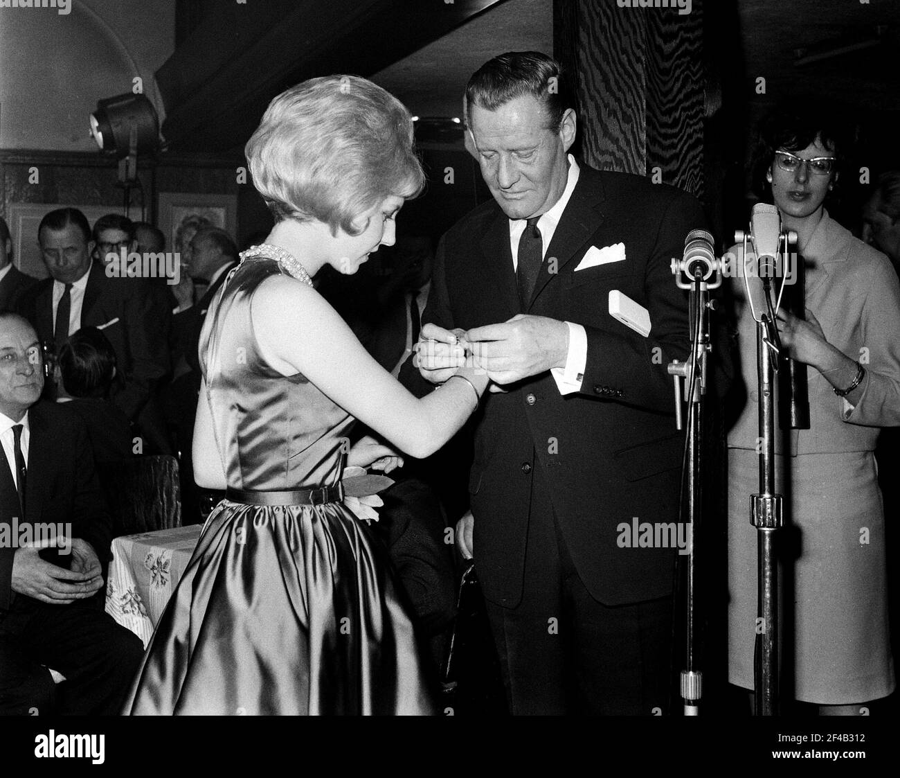 Willeke alberti received first gold record hi-res stock photography and ...