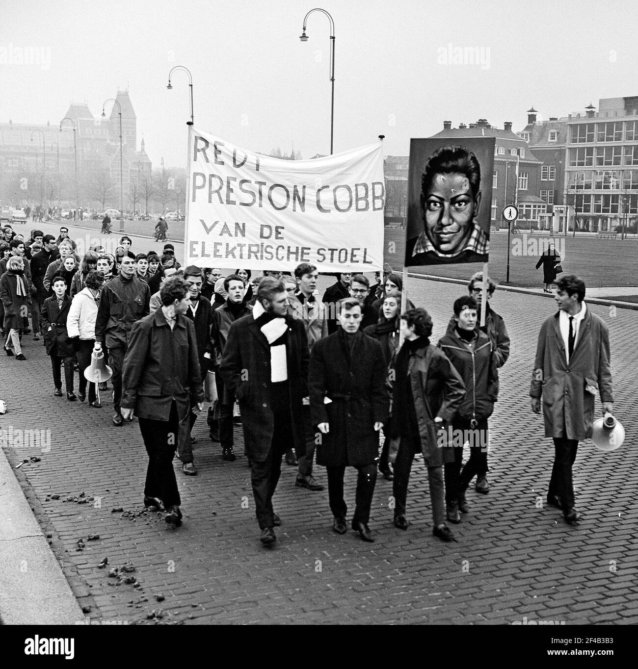 Netherlands protest against the death sentence for Preston Cobb in the ...