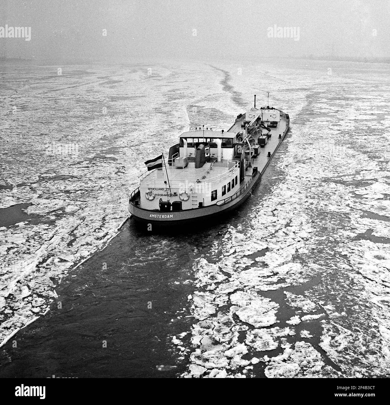 1960s tanker hi-res stock photography and images - Alamy