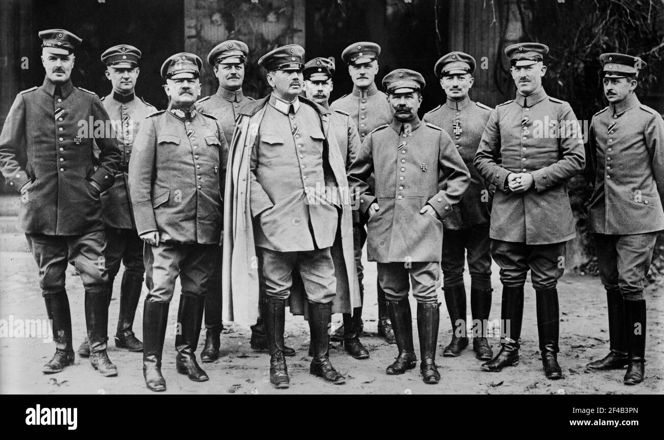 Herman von Kuhl (3rd from left); Alexander Heinrich Rudolph von Kluck ...