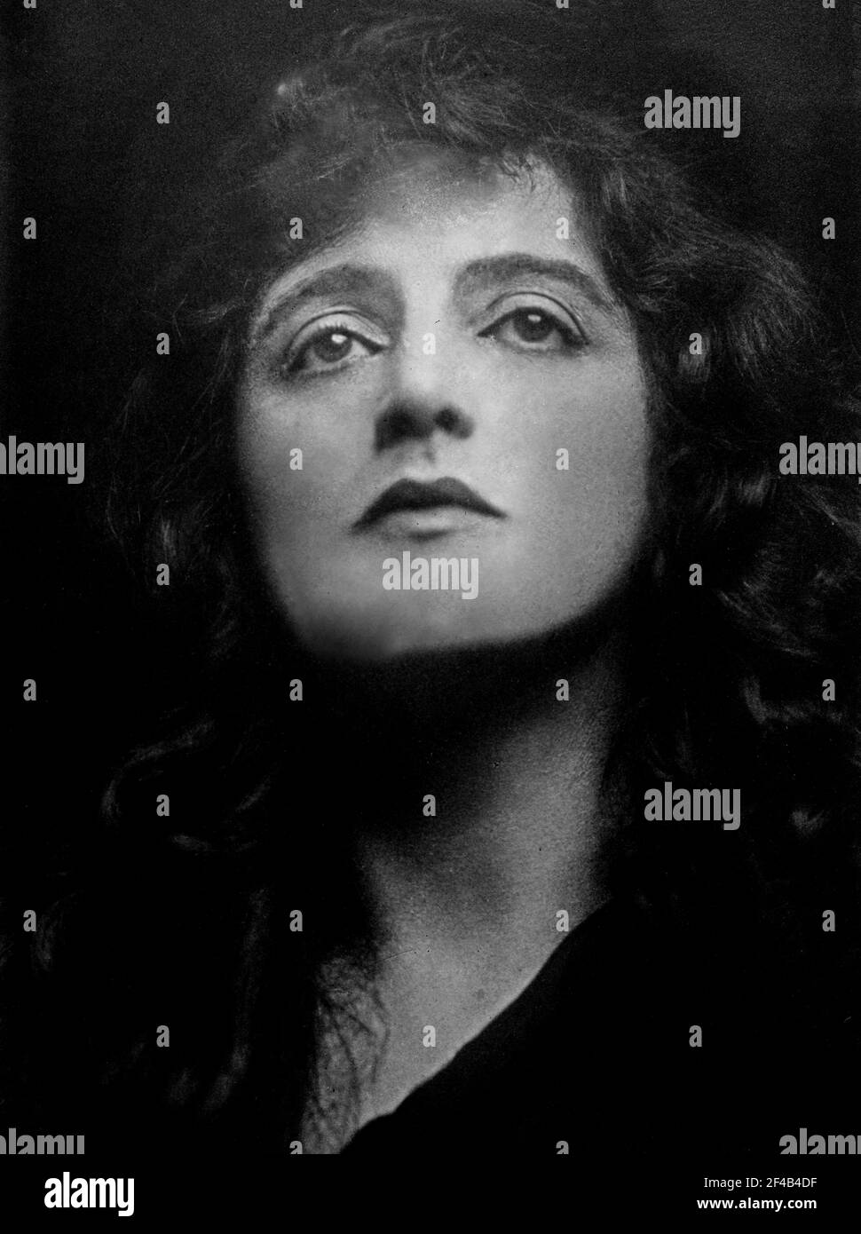 Maxine elliott hi-res stock photography and images - Alamy