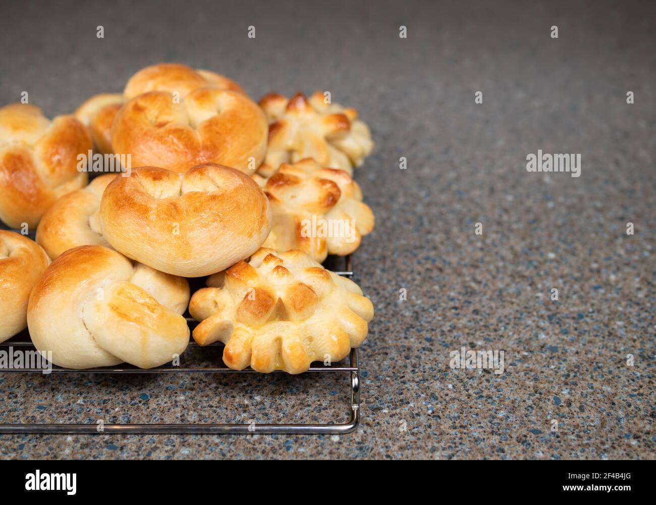 Portion of bread hi-res stock photography and images - Alamy